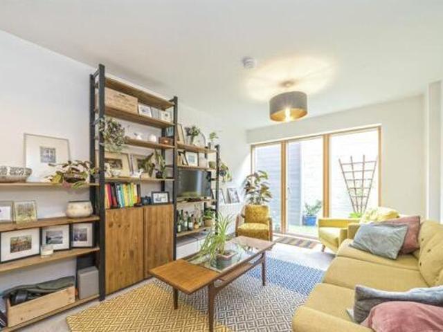 2 Bedroom Property For Sale In Ladywell