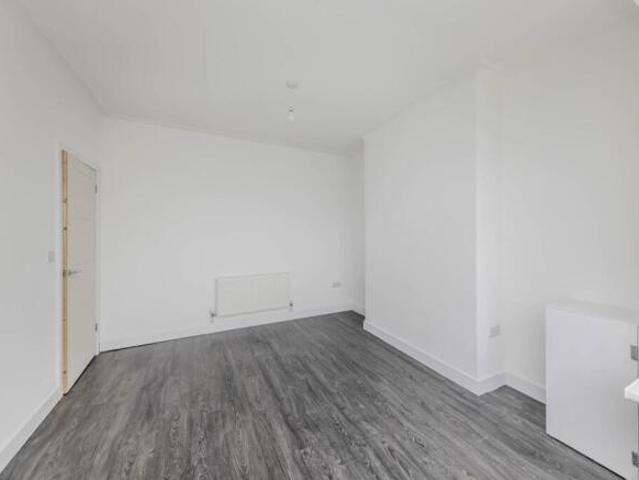 2 bedroom property for sale in Moorland Road, Stoke On Trent, ST6