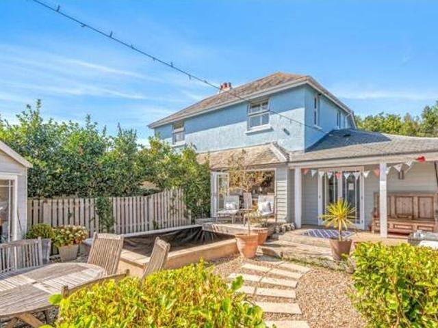 2 Bedroom Property For Sale In Salcombe