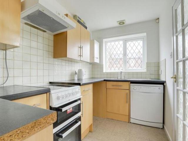 2 bedroom property for sale in Peregrine Close, Lenton, NG7