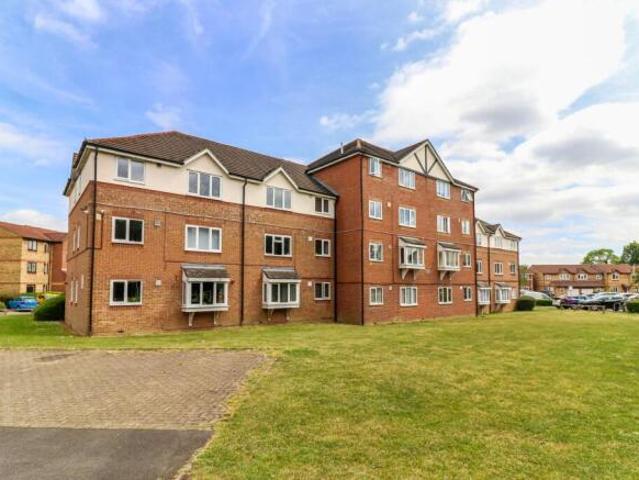 2 bedroom property for sale in Pioneer Way, Watford, WD18