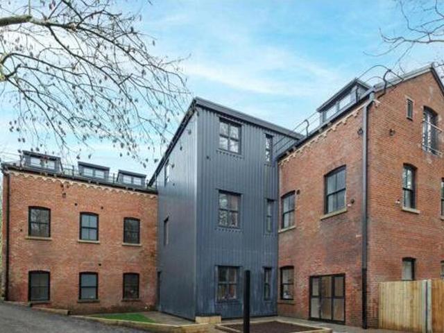 2 Bedroom Property For Sale In Woodley, Stockport