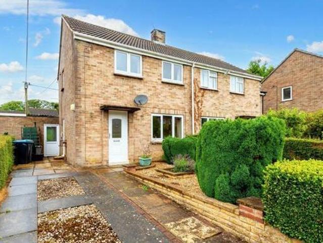 2 Bedroom Property For Sale In Wootton