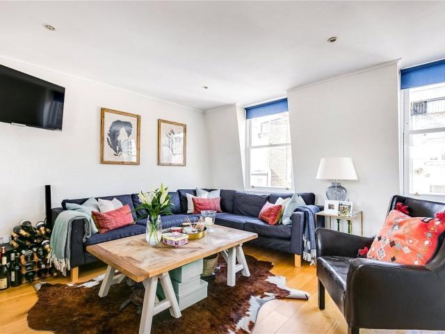 2 bedroom property in Charlwood Place, Pimlico, London, SW1V £4,800 pcm | Chestertons