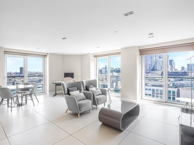 2 bedroom property in City Road, London, EC1Y £4,250 pcm | Chestertons