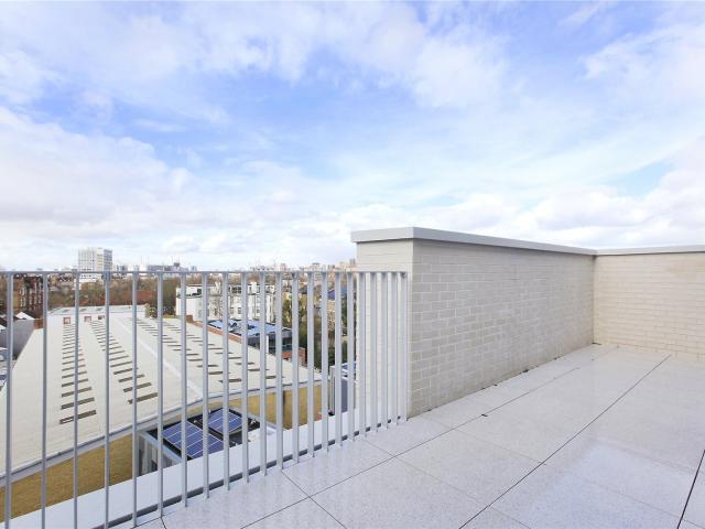 2 bedroom property in Clapham Place, 340A Clapham Road, London, SW9 £3,500 pcm | Chestertons