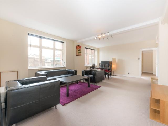 2 bedroom property in Cliffords Inn, Fetter Lane, London, EC4A £3,350 pcm | Chestertons