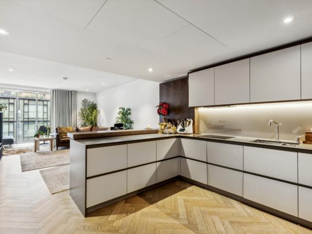 2 bedroom property in Ambrose House, 19 Circus Road West, London, SW11 £5,500 pcm | Chestertons