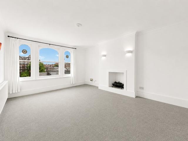 2 bedroom property in Abercorn Place, St John's Wood, London, NW8 £3,000 pcm | Chestertons