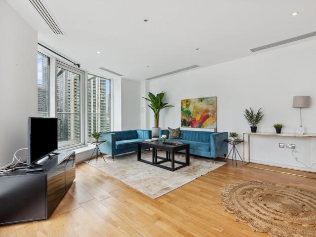 2 bedroom property in Ability Place, Canary Wharf, London, E14 £3,600 pcm | Chestertons
