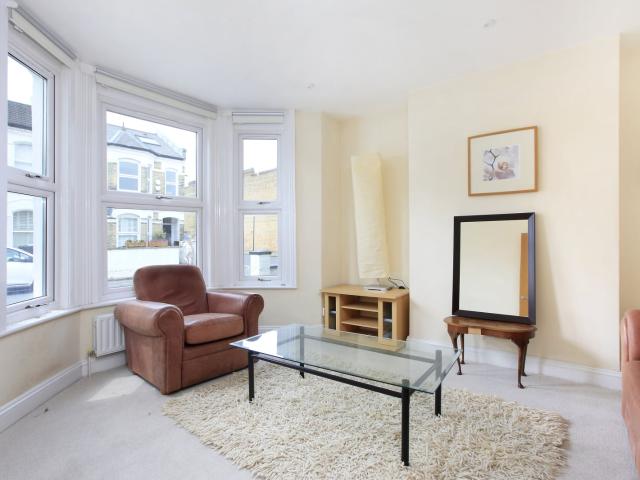2 bedroom property in Ballater Road, Brixton, London, SW2 £2,350 pcm | Chestertons