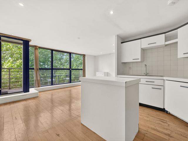 2 bedroom property in Baltic Quay, 1 Sweden Gate, London, SE16 £2,100 pcm | Chestertons