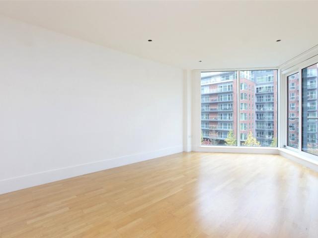 2 bedroom property in Baltimore House, Juniper Drive, London, SW18 £2,750 pcm | Chestertons