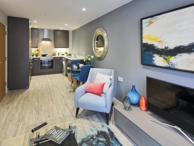 2 bedroom property in Bernard Street, Ocean Village, Southampton, SO14 £1,775 pcm | Chestertons