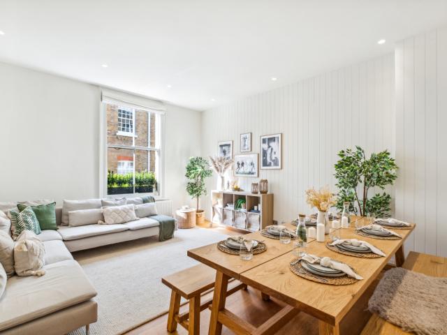 2 bedroom property in Bingham Place, Marylebone, London, W1U £6,391 pcm | Chestertons