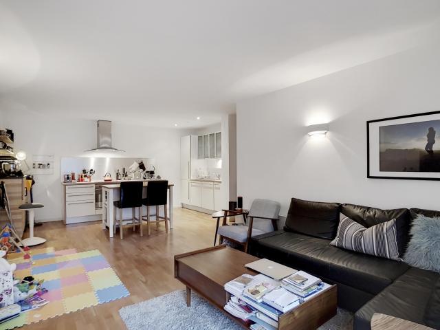 2 bedroom property in Gainsborough Studios South, 1 Poole Street, London, N1 £3,250 pcm | Chestertons
