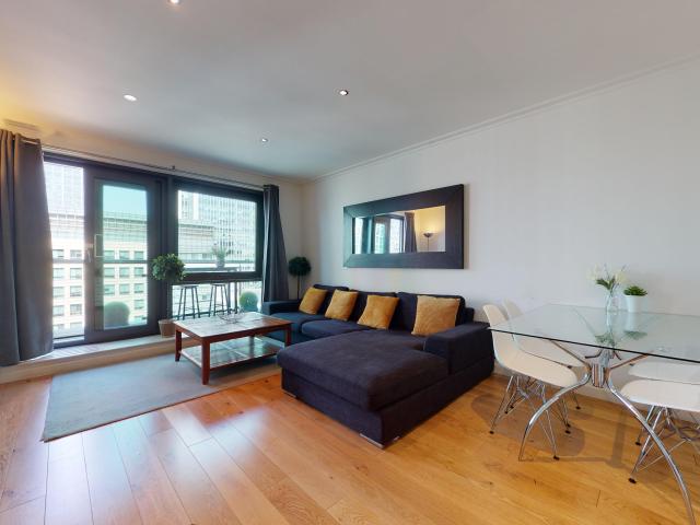 2 bedroom property in Discovery Dock Apartments East, 3 South Quay Square, London, E14 £3,250 pcm | Chestertons