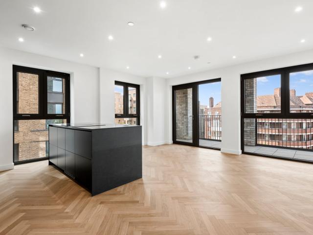 2 bedroom property in Emperor Point, Dragonfly Walk, London, N4 £3,300 pcm | Chestertons