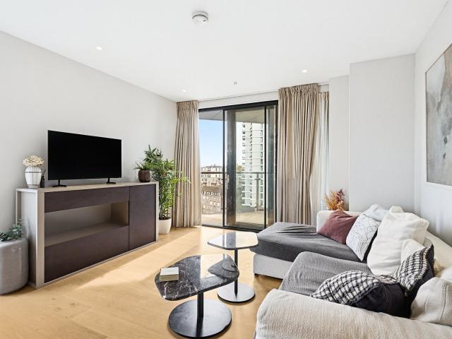 2 bedroom property in Ebury Apartments, 1b Sutherland Street, London, SW1V £3,791 pcm | Chestertons