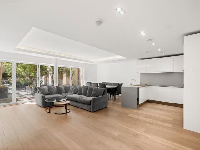 2 bedroom property in Farm Lane, London, SW6 £4,750 pcm | Chestertons