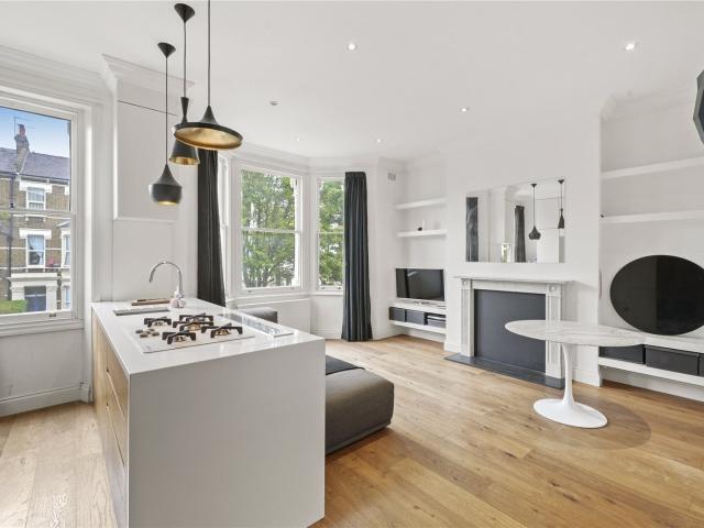 2 bedroom property in Fernhead Road, London, W9 £2,800 pcm | Chestertons