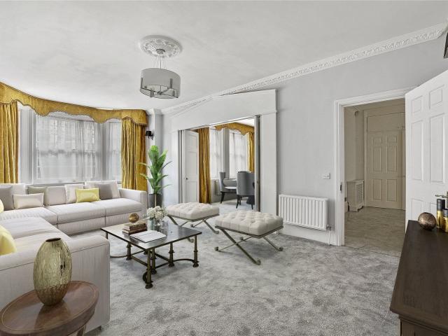 2 bedroom property in Holland Park Mansions, Holland Park Gardens, Kensington, London, W14 £3,650 pcm | Chestertons