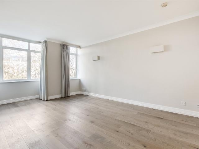 2 bedroom property in Oakley House, Knightsbridge, London, SW1X £4,550 pcm | Chestertons