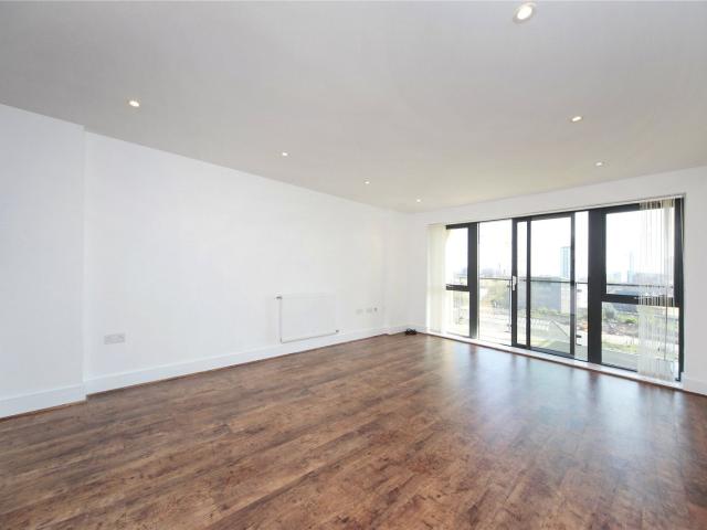 2 bedroom property in Osiers Road, Wandsworth, London, SW18 £2,500 pcm | Chestertons