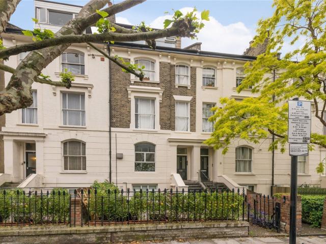 2 bedroom property in Loraine Road, Islington, London, N7 £2,500 pcm | Chestertons