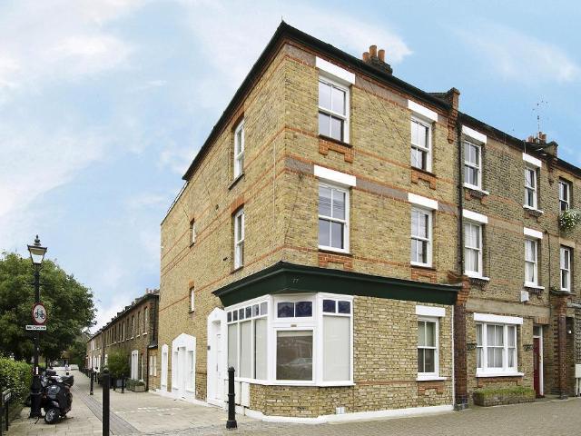 2 bedroom property in Lacy Road, Putney, London, SW15 £2,250 pcm | Chestertons