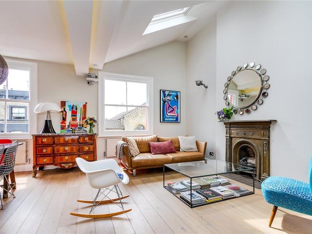 2 bedroom property in Lancaster Road, London, W11 £3,800 pcm | Chestertons
