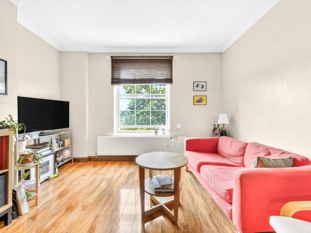 2 bedroom property in Liverpool House, Liverpool Road, London, N7 £2,500 pcm | Chestertons