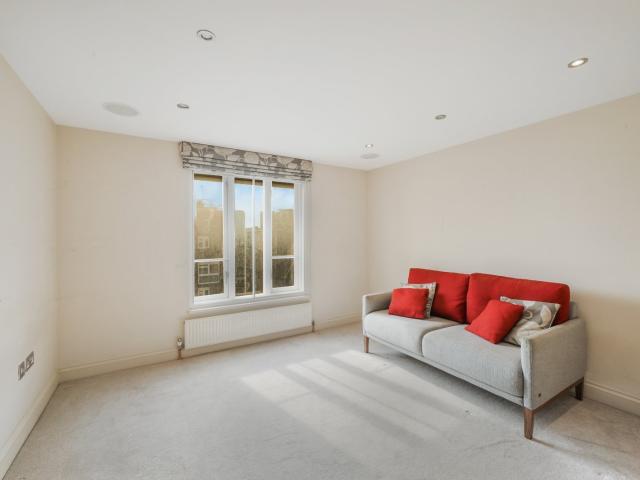 2 bedroom property in Lisson Grove, London, NW1 £5,000 pcm | Chestertons