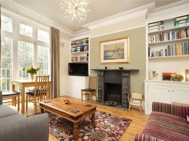2 bedroom property in Mount Ararat Road, Richmond, Surrey, TW10 £2,900 pcm | Chestertons