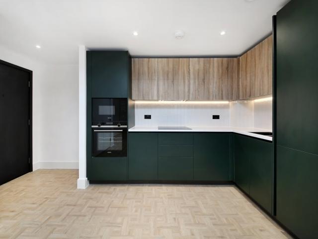 2 bedroom property in Monarch Square, London, SW11 £3,600 pcm | Chestertons
