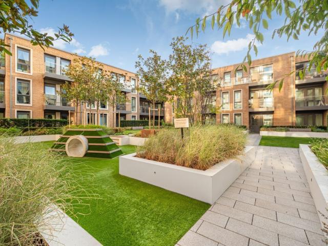 2 bedroom property in Matcham House, 21 Glenthorne Road, London, W6 £3,500 pcm | Chestertons
