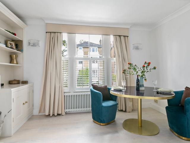 2 bedroom property in Marlborough Road, Richmond, TW10 £3,250 pcm | Chestertons