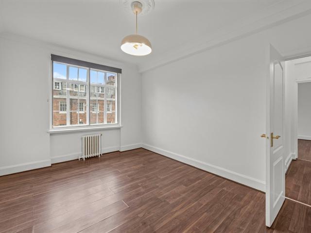 2 bedroom property in Seymour Street, London, W1H £3,553 pcm | Chestertons