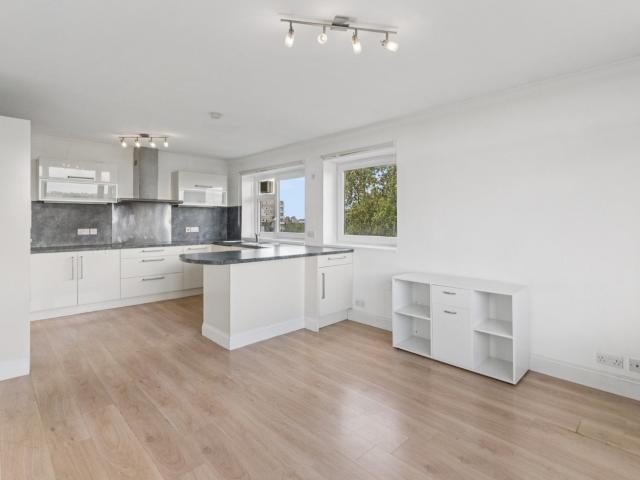 2 bedroom property in Skipsea House, Fitzhugh Grove, London, SW18 £2,250 pcm | Chestertons
