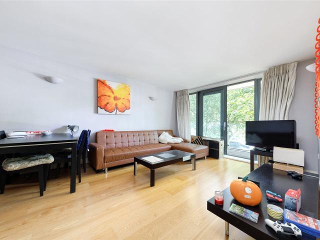 2 bedroom property in St. Williams Court, 1 Gifford Street, London, N1 £3,000 pcm | Chestertons
