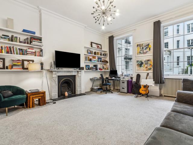 2 bedroom property in Stanhope Place, London, W2 £3,350 pcm | Chestertons