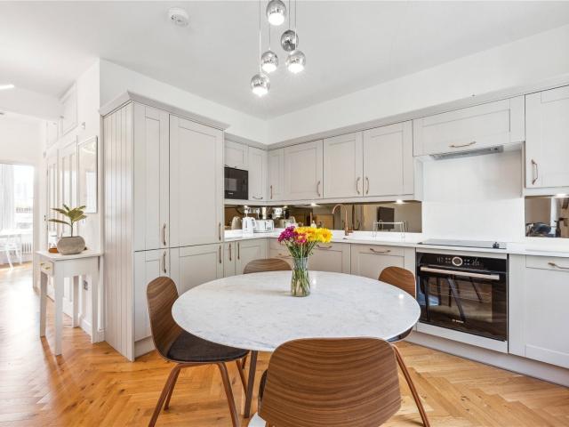 2 bedroom property in Porchester Square, London, W2 £3,500 pcm | Chestertons