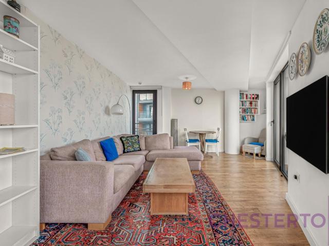 2 bedroom property in Palmers Road, London, E2 £2,500 pcm | Chestertons