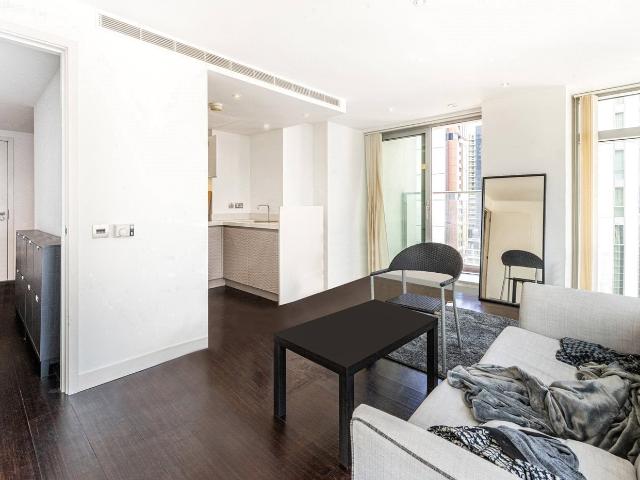 2 bedroom property in Pan Peninsula Square, Canary Wharf, London, E14 £3,000 pcm | Chestertons
