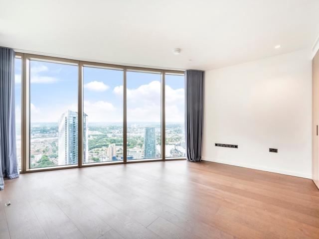 2 bedroom property in Park Drive, London, E14 £4,200 pcm | Chestertons