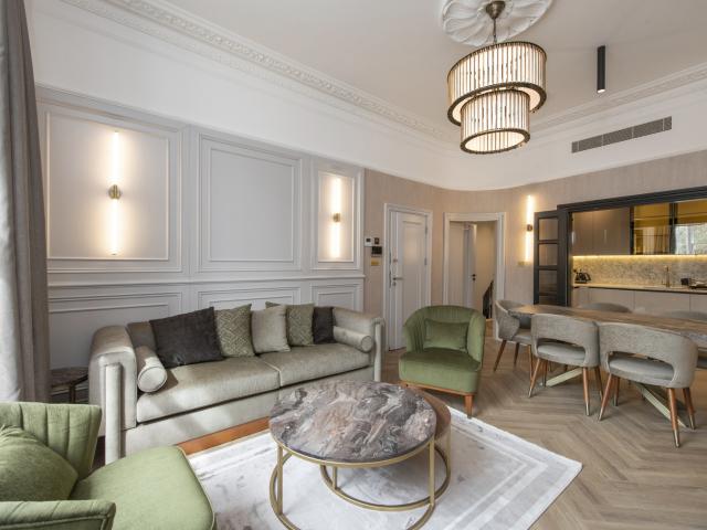 2 bedroom property in Royal Crescent, London, W11 £5,000 pcm | Chestertons