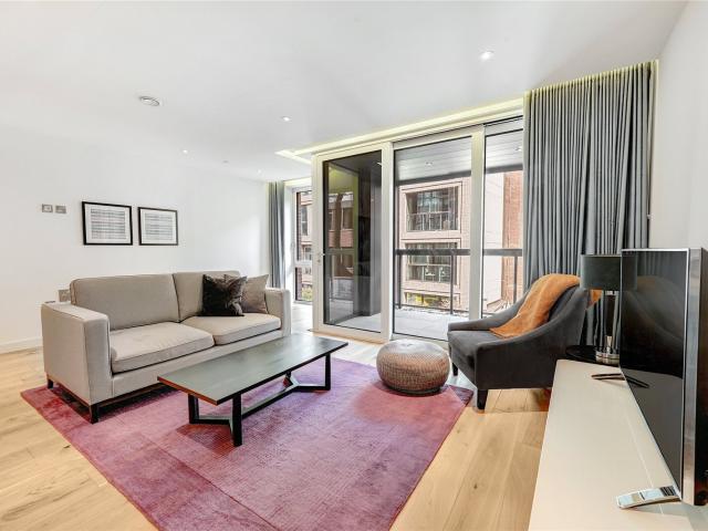 2 bedroom property in Rosamond House, 4 Elizabeth Court, London, SW1P £4,250 pcm | Chestertons