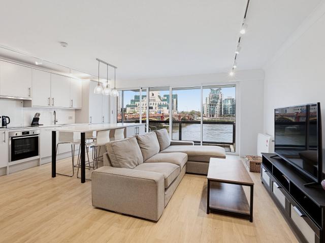 2 bedroom property in Rivermill, 151 Grosvenor Road, London, SW1V £4,299 pcm | Chestertons