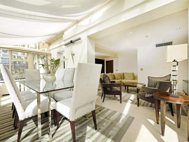 2 bedroom property in Warwick Avenue, Little Venice, London, W9 £10,500 pcm | Chestertons