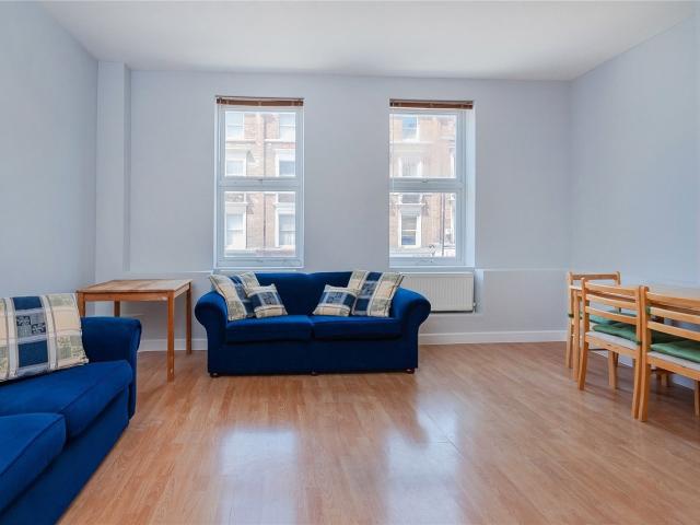 2 bedroom property in West End Lane, West Hampstead, London, NW6 £2,600 pcm | Chestertons